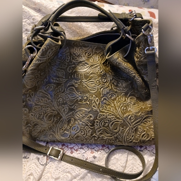 Isadora Italy | Bags | Nwt Isadora Italy Hand Tooled Floral Leather Lg ...